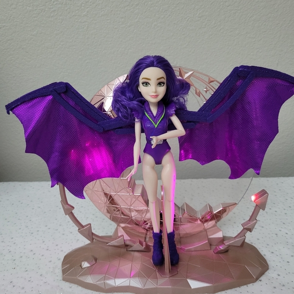 Disney | Toys | Disney Descendants 3 Mal Dragon Queen Fashion Doll With ...